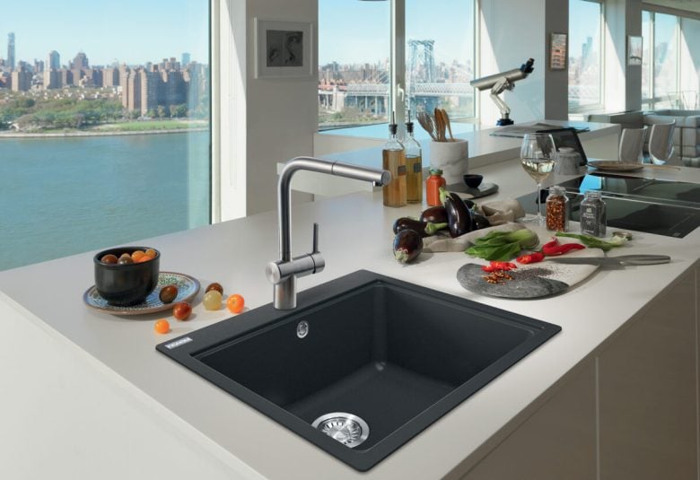 Pregi e difetti di un lavello in fragranite