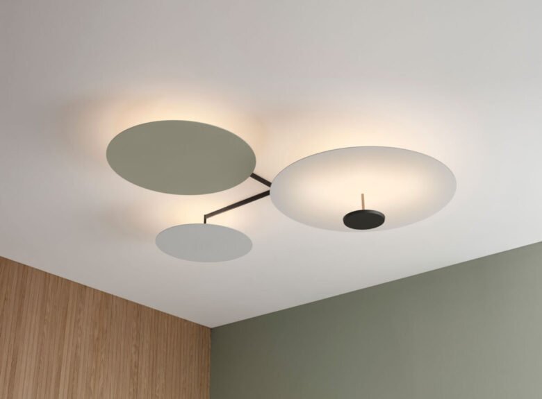 Plafoniera di design per il soggiorno: 5 idee da replicare con stile