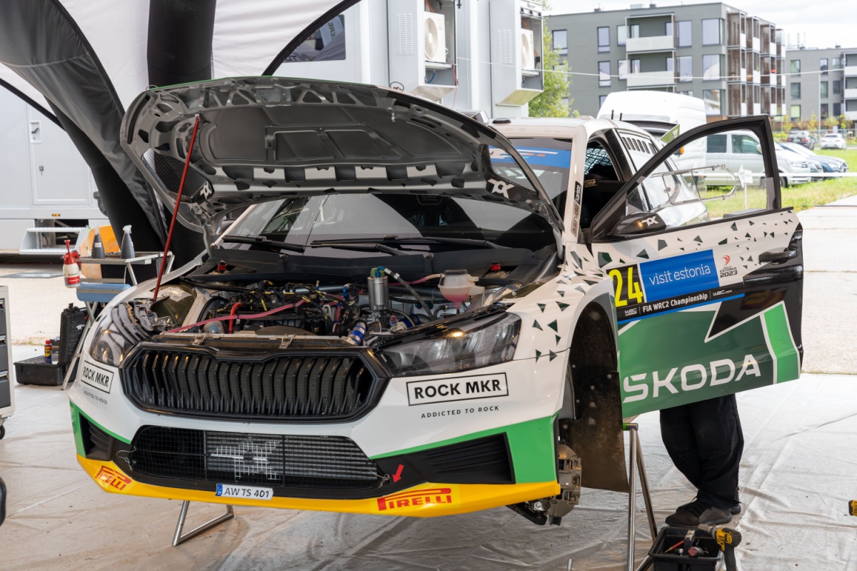 Škoda costruisce il primo concept di auto elettrica da gara: Enyaq RS Race